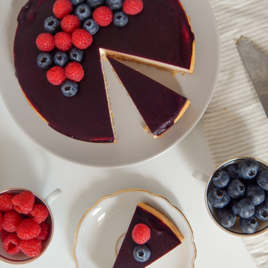 Cheesecake New Yorkais healthy aux fruits rouges - June's cooking